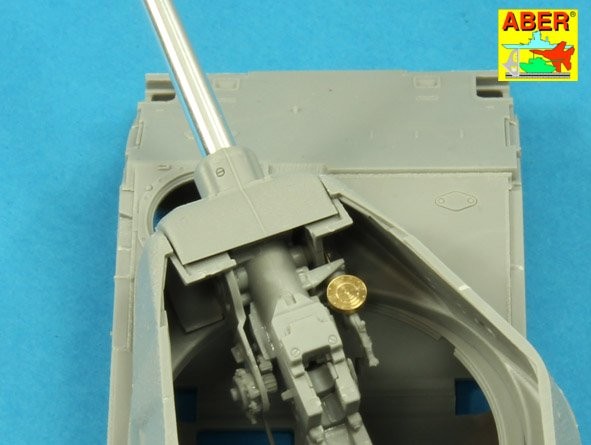 Armament for Soviet Medium Tank T44M 85mm ZiS-S-53 x1pcs.; 7,62mm DTM ...